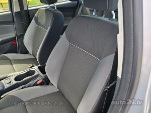 Pelēks Ford Focus 2011 Paide, ar dzinēja tilpumu 1.60 L un nobraukumu 15 tūkst. km par 4500 €, foto 18 vietnē AUTOMOTO.COM.LV