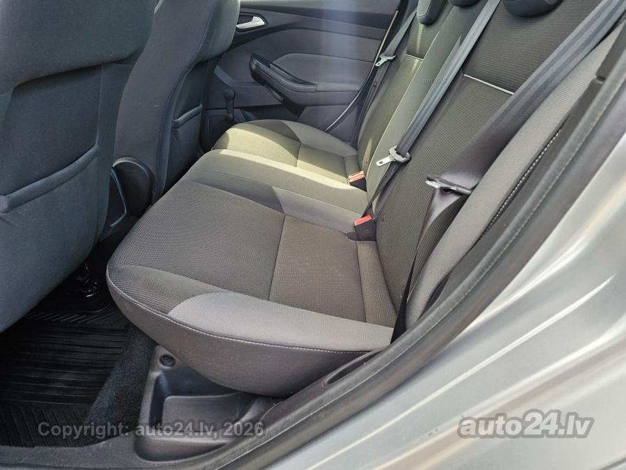 Pelēks Ford Focus 2011 Paide, ar dzinēja tilpumu 1.60 L un nobraukumu 15 tūkst. km par 4500 €, foto 19 vietnē AUTOMOTO.COM.LV