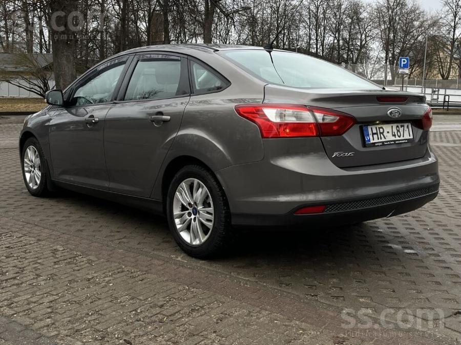 Pelēks Ford Focus 2011 Daugavpils, ar dzinēja tilpumu 1.60 L un nobraukumu 0 tūkst. km par 3350 €, foto 5 vietnē AUTOMOTO.COM.LV