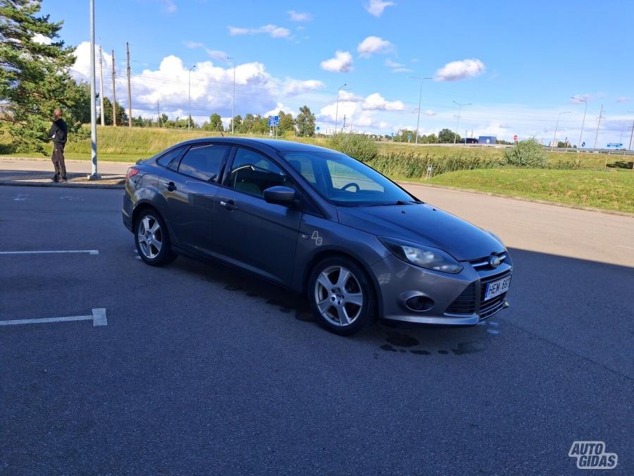 Grey Ford Focus 2012 in Vilnius, with an engine capacity of 2.00 L and mileage of 138 thousand km for 3300 €, photo 4 on AUTOMOTO.COM.LV