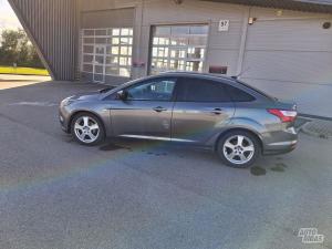 Grey Ford Focus 2012 in Vilnius, with an engine capacity of 2.00 L and mileage of 138 thousand km for 3300 €, photo 9 on AUTOMOTO.COM.LV
