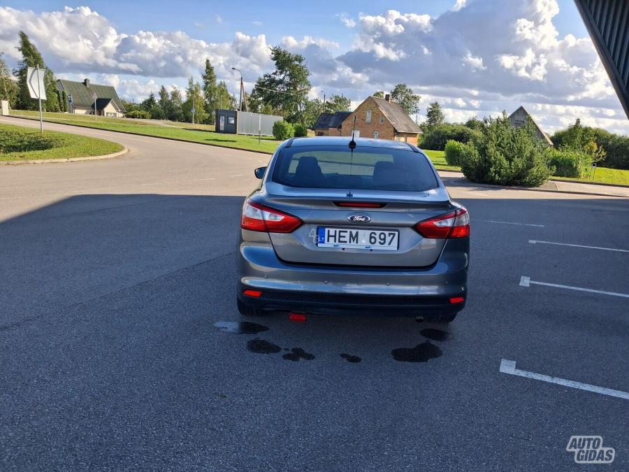 Grey Ford Focus 2012 in Vilnius, with an engine capacity of 2.00 L and mileage of 138 thousand km for 3000 €, photo 7 on AUTOMOTO.COM.LV