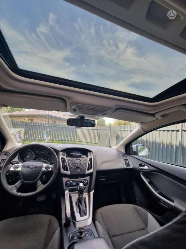 Pelēks Ford Focus 2013 Viļņa, ar dzinēja tilpumu 2.00 L un nobraukumu 126 tūkst. km par 4000 €, foto 6 vietnē AUTOMOTO.COM.LV