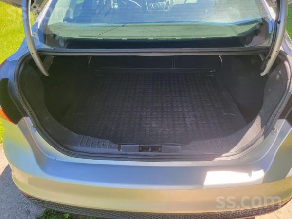 Grey Ford Focus 2014 in Riga, with an engine capacity of 1.60 L and mileage of 175 thousand km for 2900 €, photo 8 on AUTOMOTO.COM.LV