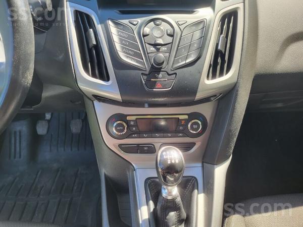 Grey Ford Focus 2014 in Riga, with an engine capacity of 1.60 L and mileage of 175 thousand km for 2900 €, photo 10 on AUTOMOTO.COM.LV