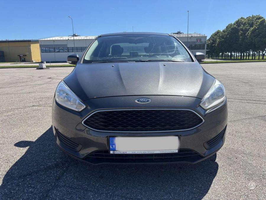 Grey Ford Focus 2015 in Kaunas, with an engine capacity of 1.00 L and mileage of 137 thousand km for 4200 €, photo 6 on AUTOMOTO.COM.LV