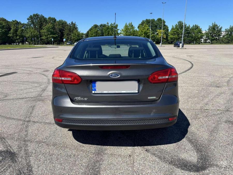 Grey Ford Focus 2015 in Kaunas, with an engine capacity of 1.00 L and mileage of 137 thousand km for 4200 €, photo 7 on AUTOMOTO.COM.LV