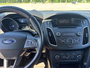 Grey Ford Focus 2015 in Kaunas, with an engine capacity of 1.00 L and mileage of 137 thousand km for 4200 €, photo 10 on AUTOMOTO.COM.LV