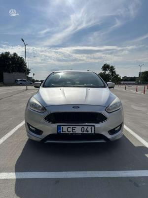 Grey Ford Focus 2015 in Vilnius, with an engine capacity of 2.00 L and mileage of 105 thousand km for 4700 €, photo 3 on AUTOMOTO.COM.LV
