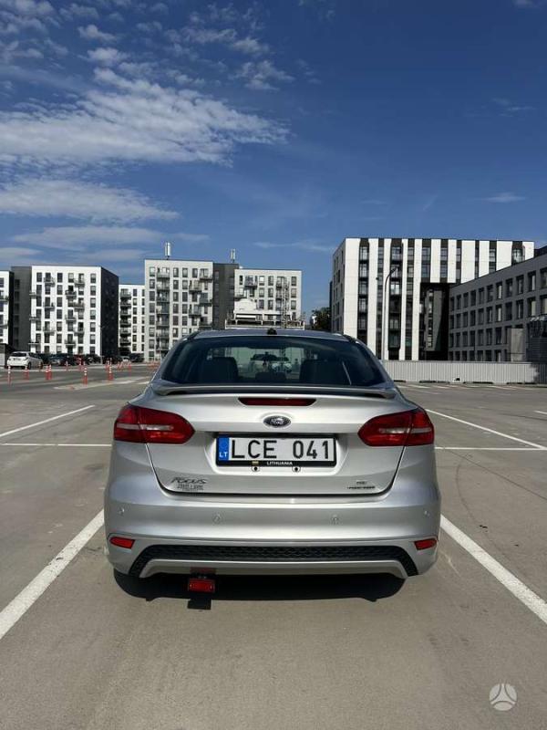 Grey Ford Focus 2015 in Vilnius, with an engine capacity of 2.00 L and mileage of 105 thousand km for 4700 €, photo 8 on AUTOMOTO.COM.LV