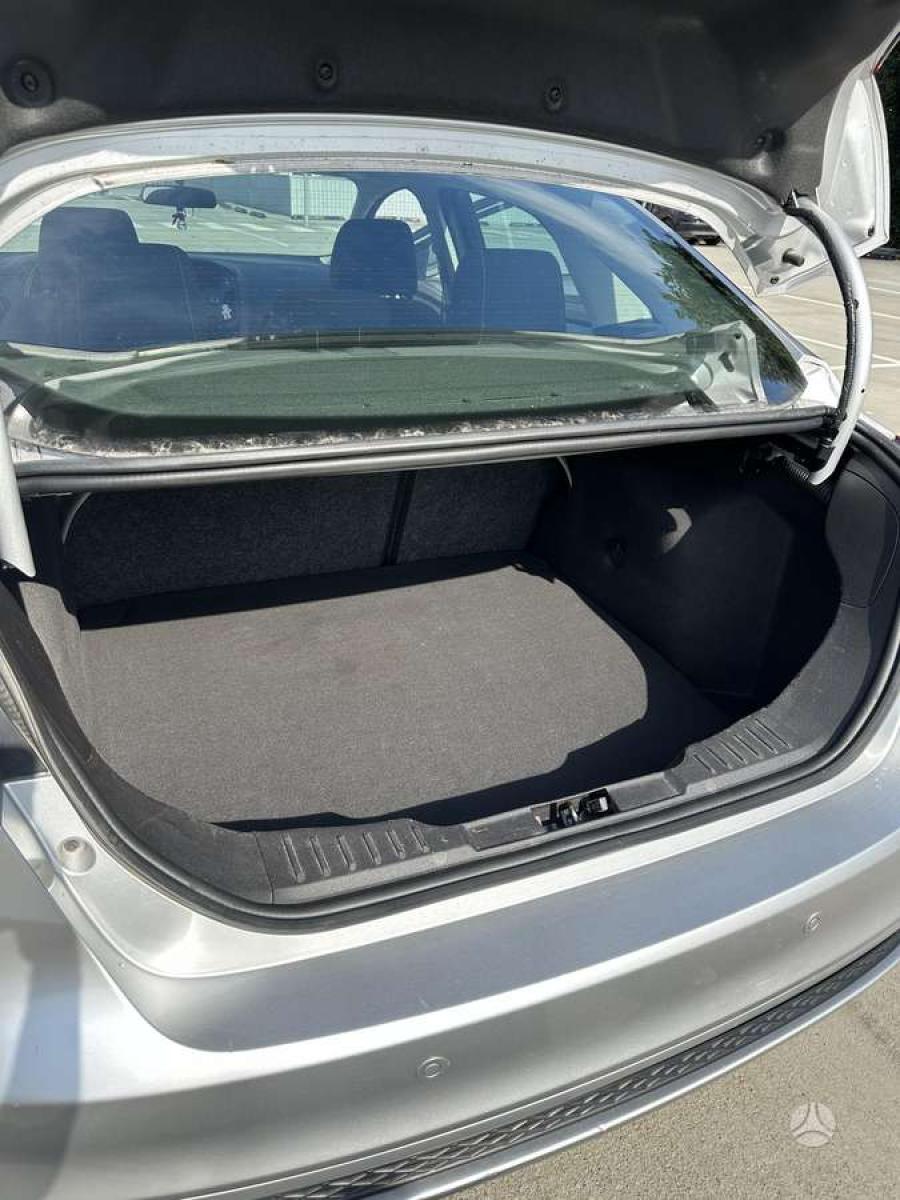 Grey Ford Focus 2015 in Vilnius, with an engine capacity of 2.00 L and mileage of 105 thousand km for 4700 €, photo 15 on AUTOMOTO.COM.LV