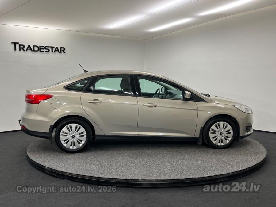 Pelēks Ford Focus 2018 Pērnava, ar dzinēja tilpumu 1.50 L un nobraukumu 254 tūkst. km par 6490 €, foto 4 vietnē AUTOMOTO.COM.LV