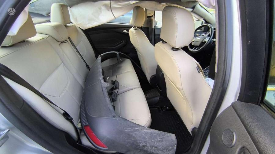 Grey Ford Focus 2018 in Vilnius, with an engine capacity of 2.00 L and mileage of 118 thousand km for 4350 €, photo 10 on AUTOMOTO.COM.LV