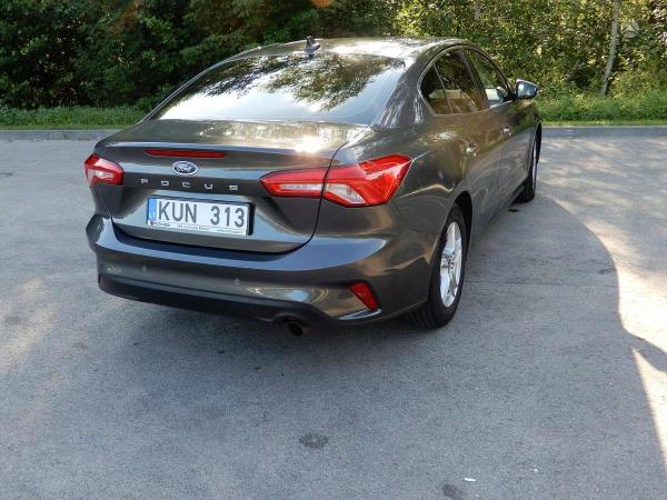 Pelēks Ford Focus 2019 Palanga, ar dzinēja tilpumu 1.00 L un nobraukumu 96 tūkst. km par 10200 €, foto 5 vietnē AUTOMOTO.COM.LV