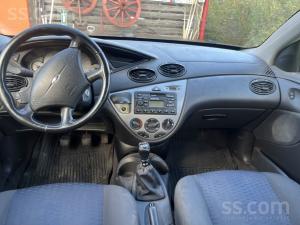Pelēks Ford Focus 2000 Daugavpils, ar dzinēja tilpumu 1.80 L un nobraukumu 270 tūkst. km par 450 €, foto 5 vietnē AUTOMOTO.COM.LV