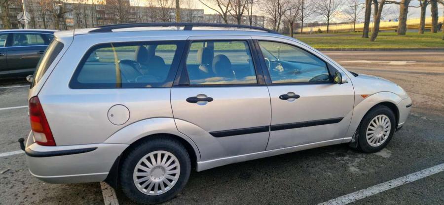 Pelēks Ford Focus 2003 Klaipėda, ar dzinēja tilpumu 1.80 L un nobraukumu 270 tūkst. km par 1050 €, foto 2 vietnē AUTOMOTO.COM.LV