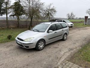 Pelēks Ford Focus 2004 Kėdainiai, ar dzinēja tilpumu 1.75 L un nobraukumu 329 tūkst. km par 750 €, foto  vietnē AUTOMOTO.COM.LV