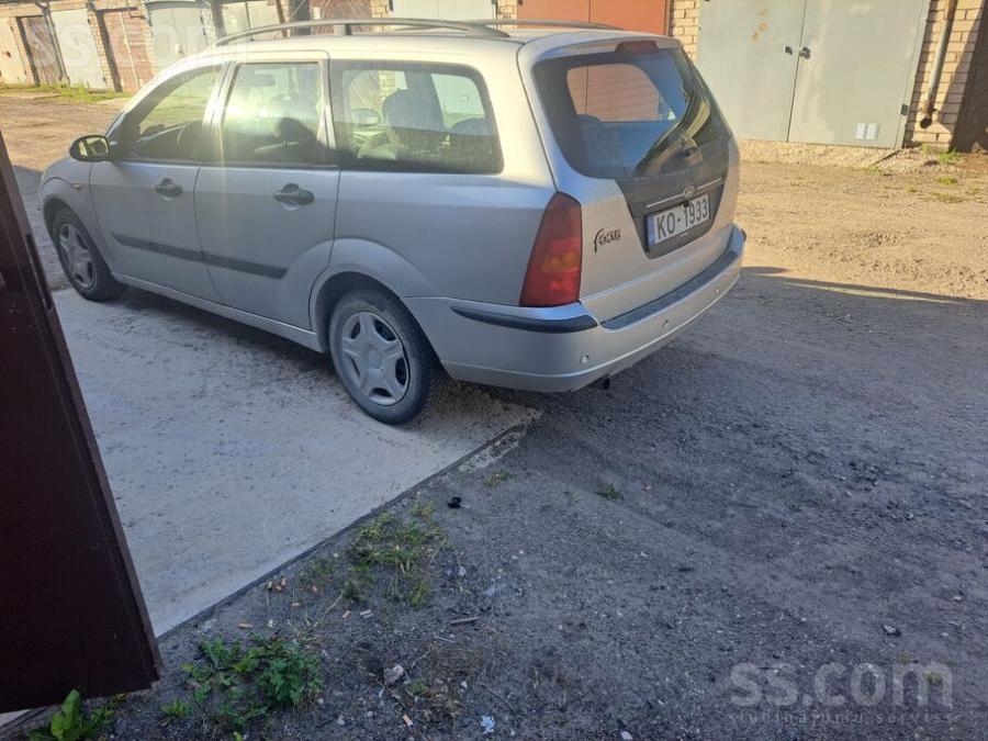 Grey Ford Focus 2004 in Riga, with an engine capacity of 1.60 L and mileage of 265 thousand km for 1100 €, photo 1 on AUTOMOTO.COM.LV