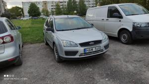 Grey Ford Focus 2005 in Vilnius, with an engine capacity of 1.60 L and mileage of 260 thousand km for 650 €, photo 2 on AUTOMOTO.COM.LV