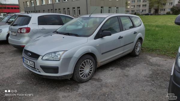 Pelēks Ford Focus 2005 Viļņa, ar dzinēja tilpumu 1.60 L un nobraukumu 260 tūkst. km par 650 €, foto 3 vietnē AUTOMOTO.COM.LV
