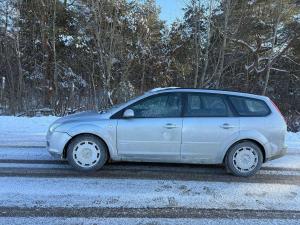 Grey Ford Focus 2005 in Vilnius, with an engine capacity of 2.00 L and mileage of 358 thousand km for 950 €, photo 3 on AUTOMOTO.COM.LV
