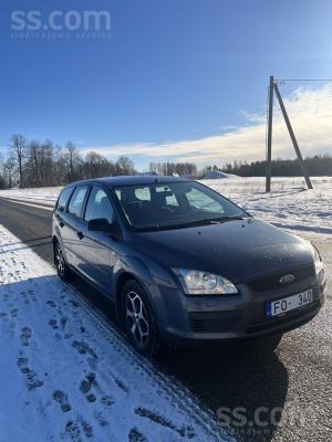 Pelēks Ford Focus 2005 Tukums, ar dzinēja tilpumu 1.60 L un nobraukumu 271 tūkst. km par 1500 €, foto  vietnē AUTOMOTO.COM.LV