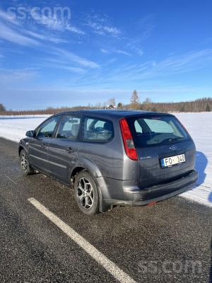 Pelēks Ford Focus 2005 Tukums, ar dzinēja tilpumu 1.60 L un nobraukumu 271 tūkst. km par 1350 €, foto 5 vietnē AUTOMOTO.COM.LV