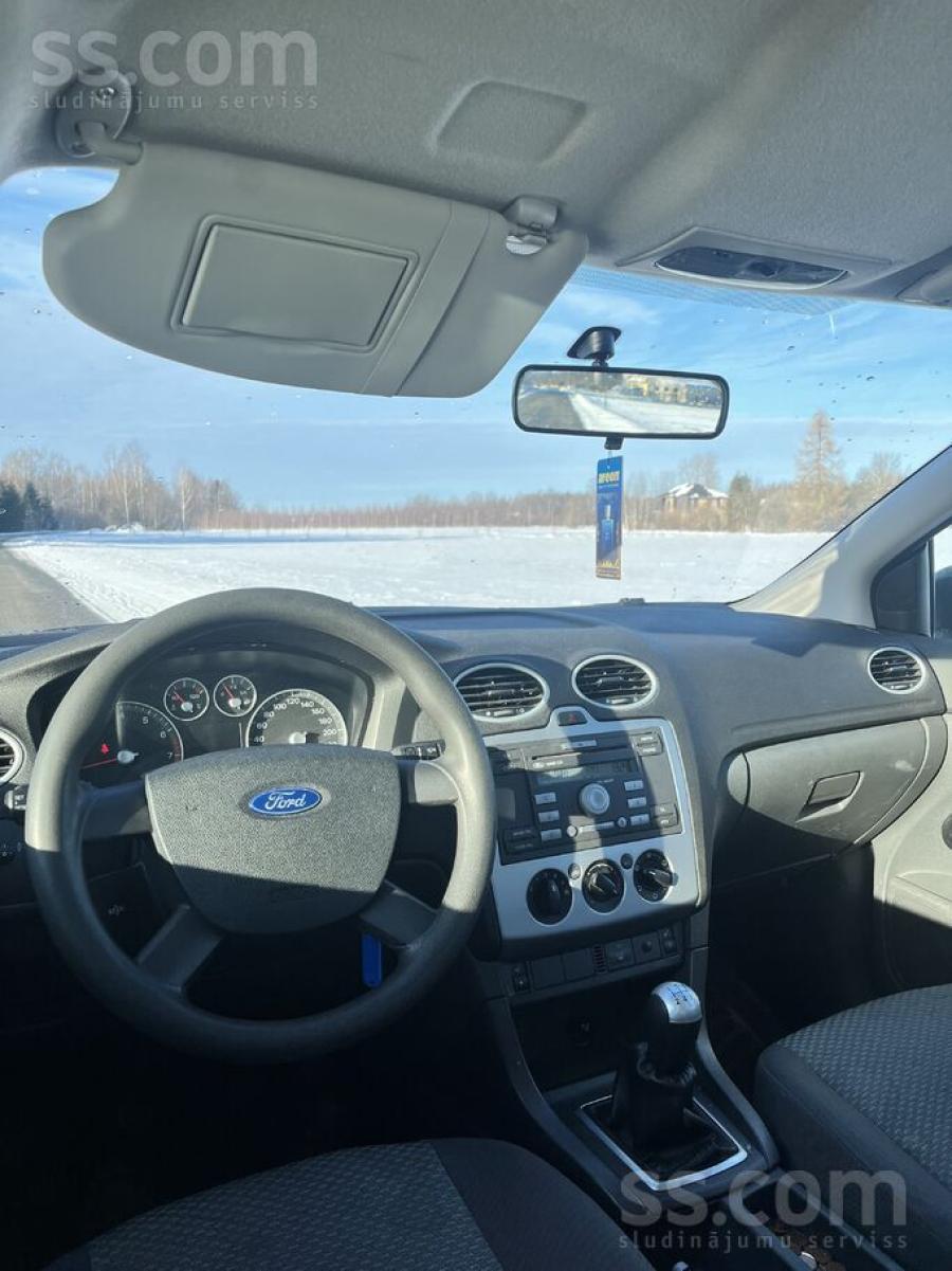 Pelēks Ford Focus 2005 Tukums, ar dzinēja tilpumu 1.60 L un nobraukumu 271 tūkst. km par 1350 €, foto 7 vietnē AUTOMOTO.COM.LV