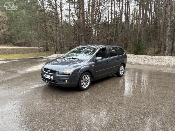 Grey Ford Focus 2005 in Anyksciai, with an engine capacity of 1.60 L and mileage of 321 thousand km for 980 €, photo 2 on AUTOMOTO.COM.LV