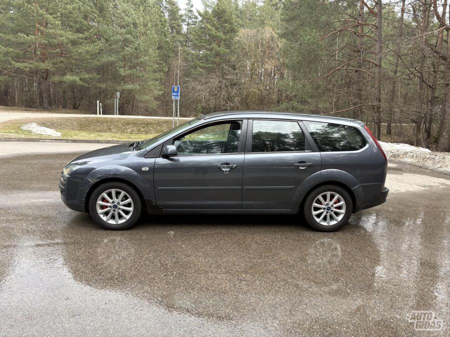 Grey Ford Focus 2005 in Anyksciai, with an engine capacity of 1.60 L and mileage of 321 thousand km for 980 €, photo 3 on AUTOMOTO.COM.LV