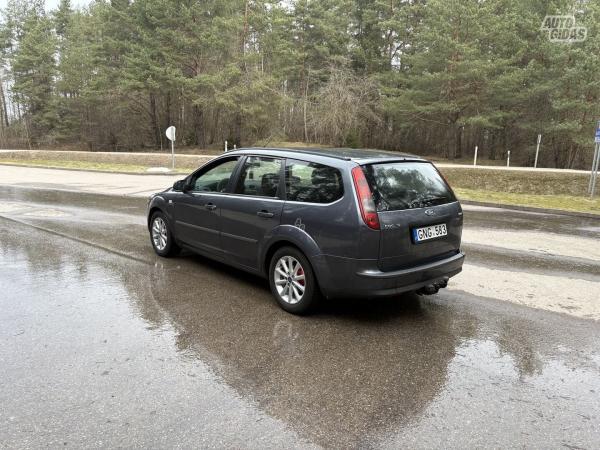 Grey Ford Focus 2005 in Anyksciai, with an engine capacity of 1.60 L and mileage of 321 thousand km for 980 €, photo 4 on AUTOMOTO.COM.LV