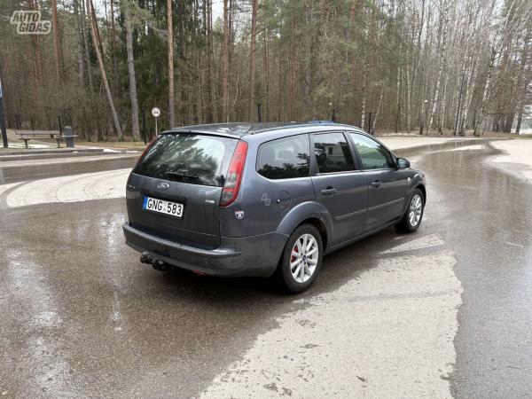 Grey Ford Focus 2005 in Anyksciai, with an engine capacity of 1.60 L and mileage of 321 thousand km for 980 €, photo 5 on AUTOMOTO.COM.LV