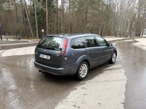 Grey Ford Focus 2005 in Anyksciai, with an engine capacity of 1.60 L and mileage of 321 thousand km for 980 €, photo 5 on AUTOMOTO.COM.LV