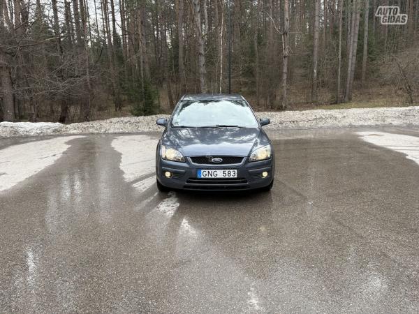 Grey Ford Focus 2005 in Anyksciai, with an engine capacity of 1.60 L and mileage of 321 thousand km for 980 €, photo 7 on AUTOMOTO.COM.LV