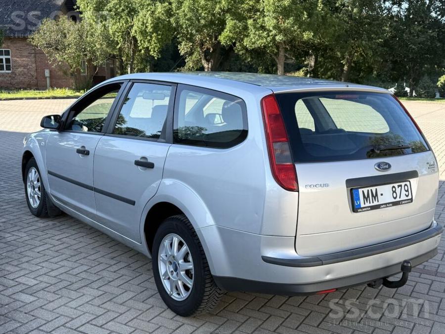 Pelēks Ford Focus 2005 Valmiera, ar dzinēja tilpumu 1.60 L un nobraukumu 248 tūkst. km par 1850 €, foto 8 vietnē AUTOMOTO.COM.LV