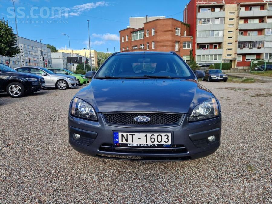 Grey Ford Focus 2005 in Liepaja, with an engine capacity of 1.60 L and mileage of 345 thousand km for 1490 €, photo 3 on AUTOMOTO.COM.LV