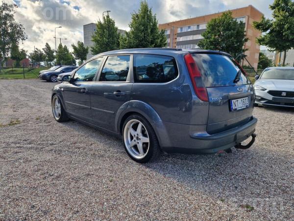 Grey Ford Focus 2005 in Liepaja, with an engine capacity of 1.60 L and mileage of 345 thousand km for 1490 €, photo 6 on AUTOMOTO.COM.LV