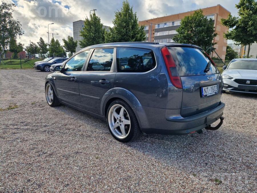 Grey Ford Focus 2005 in Liepaja, with an engine capacity of 1.60 L and mileage of 345 thousand km for 1490 €, photo 7 on AUTOMOTO.COM.LV