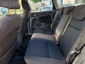 Grey Ford Focus 2005 in Liepaja, with an engine capacity of 1.60 L and mileage of 345 thousand km for 1490 €, photo 10 on AUTOMOTO.COM.LV