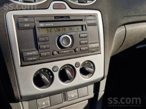 Grey Ford Focus 2005 in Liepaja, with an engine capacity of 1.60 L and mileage of 345 thousand km for 1490 €, photo 13 on AUTOMOTO.COM.LV