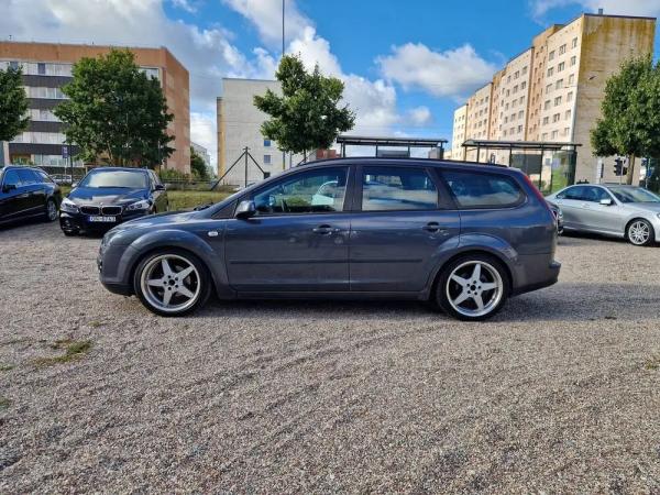 Grey Ford Focus 2005 in Liepaja, with an engine capacity of 1.60 L and mileage of 345 thousand km for 1490 €, photo 7 on AUTOMOTO.COM.LV