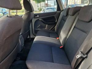 Grey Ford Focus 2005 in Liepaja, with an engine capacity of 1.60 L and mileage of 345 thousand km for 1490 €, photo 10 on AUTOMOTO.COM.LV