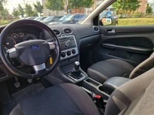 Grey Ford Focus 2005 in Liepaja, with an engine capacity of 1.60 L and mileage of 345 thousand km for 1490 €, photo 11 on AUTOMOTO.COM.LV