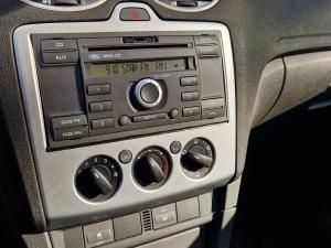 Grey Ford Focus 2005 in Liepaja, with an engine capacity of 1.60 L and mileage of 345 thousand km for 1490 €, photo 13 on AUTOMOTO.COM.LV