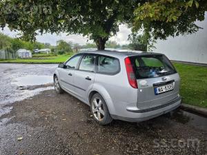 Grey Ford Focus 2005 in Valmiera, with an engine capacity of 1.80 L and mileage of 278 thousand km for 700 €, photo 5 on AUTOMOTO.COM.LV