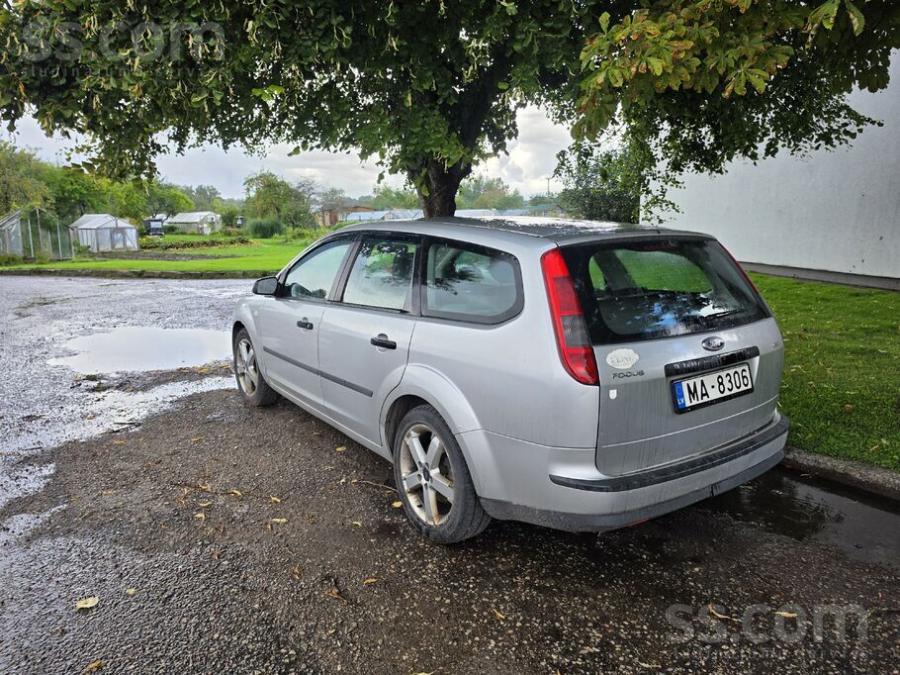 Grey Ford Focus 2005 in Valmiera, with an engine capacity of 1.80 L and mileage of 278 thousand km for 700 €, photo 5 on AUTOMOTO.COM.LV