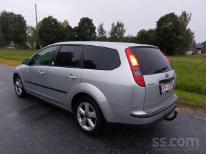 Grey Ford Focus 2005 in Valmiera, with an engine capacity of 2.00 L and mileage of 283 thousand km for 1500 €, photo 5 on AUTOMOTO.COM.LV