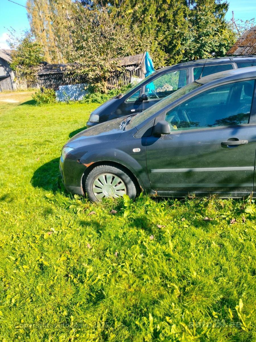 Grey Ford Focus 2006 in Tallinn, with an engine capacity of 1.60 L and mileage of 246 thousand km for 500 €, photo 5 on AUTOMOTO.COM.LV