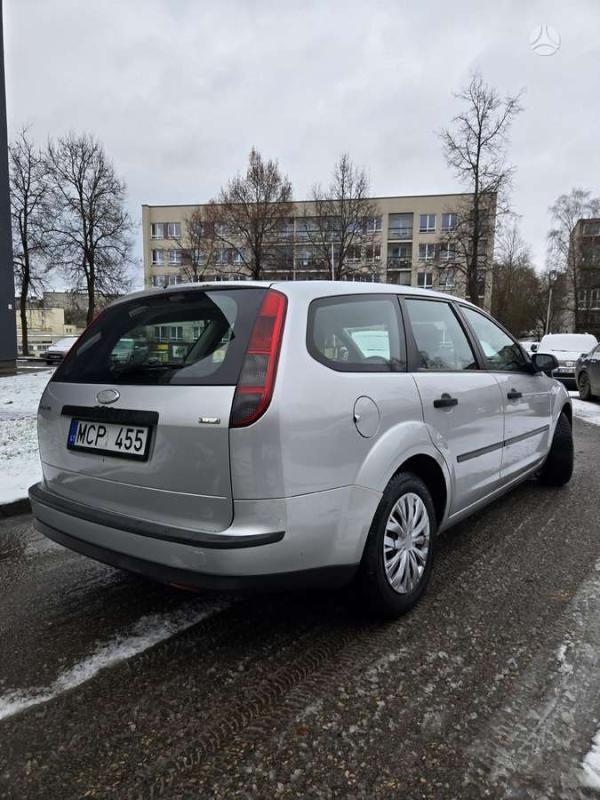 Grey Ford Focus 2006 in Vilnius, with an engine capacity of 1.56 L and mileage of 324 thousand km for 1100 €, photo 5 on AUTOMOTO.COM.LV