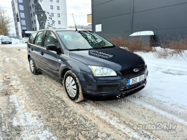 Pelēks Ford Focus 2006 Tallina, ar dzinēja tilpumu 1.60 L un nobraukumu 246 tūkst. km par 1190 €, foto 3 vietnē AUTOMOTO.COM.LV